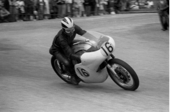 Southern 100 International Road Races – The Friendly Races